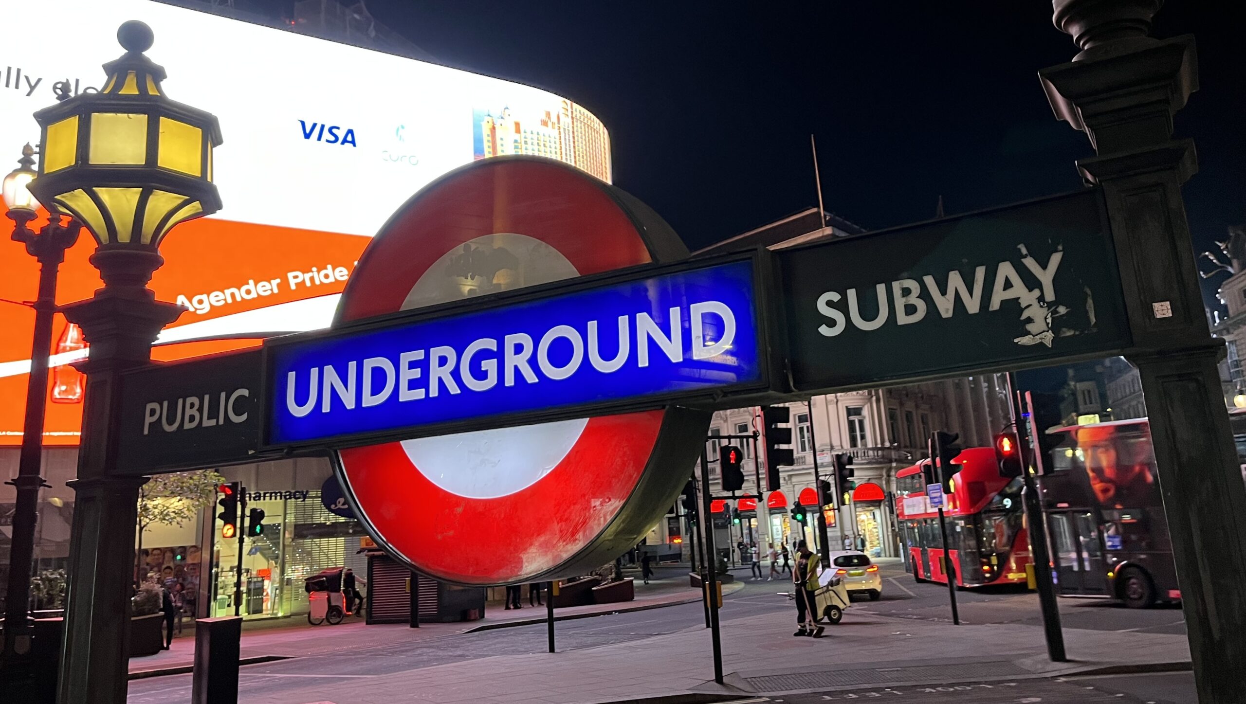 How to Travel on the London Underground with Kids, Teens and Babies ...